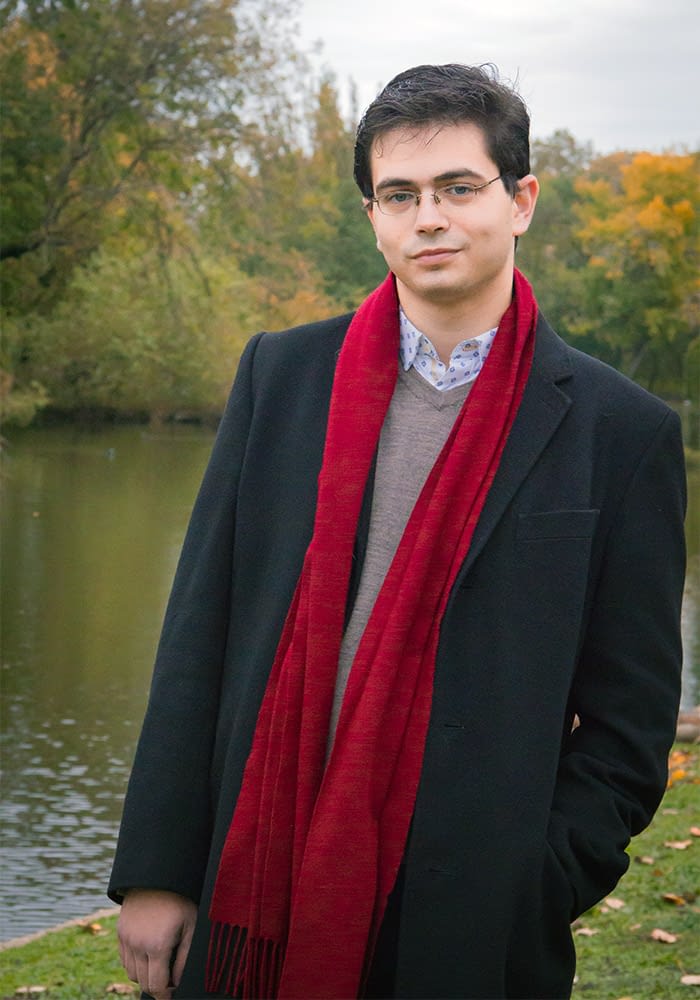 Bio - Ariel Lanyi, Pianist